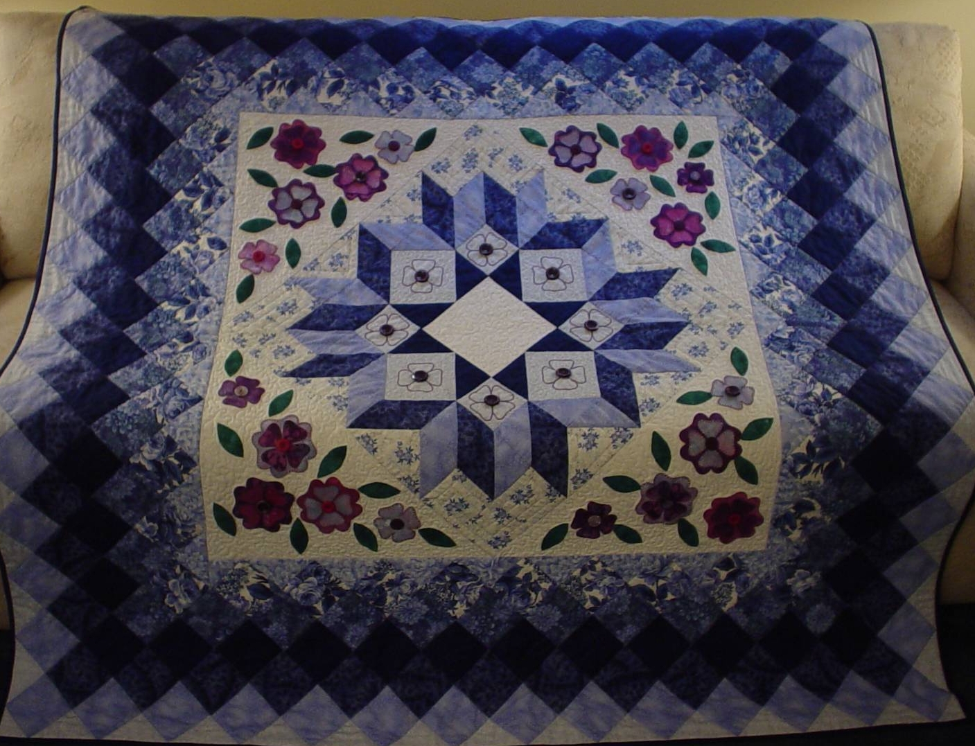 Quilted with TLC - Quilt Gallery - Bed-size Quilts